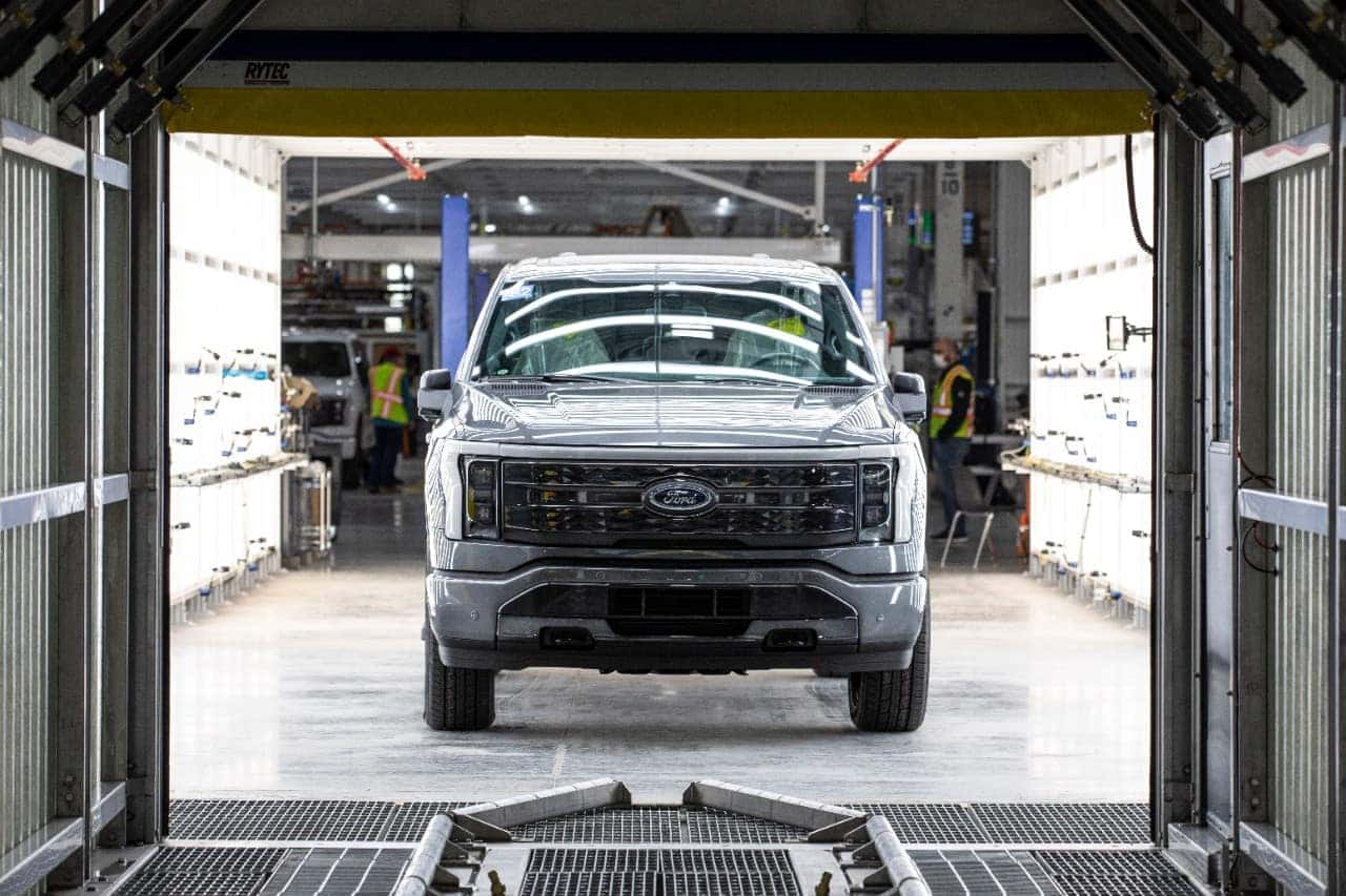Ford Plans to Double Electric F-150 Lightning Production | Smail Ford